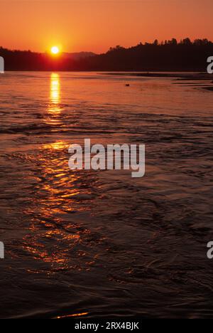 Niobrara River sunrise, Niobrara Valley Preserve, Niobrara Wild and ...