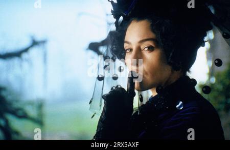 MONICA BELLUCCI in BROTHERHOOD OF THE WOLF (2001) -Original title: LE ...