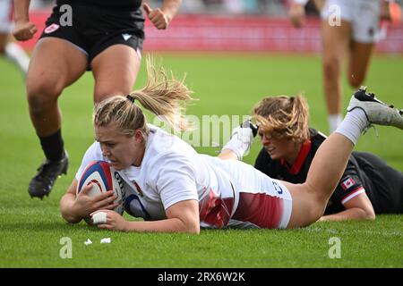 England's Mackenzie Carson scores a try during the Women's Rugby World ...