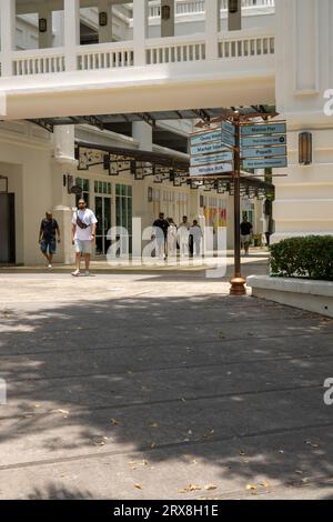The walkway at Straits Quay, Penang, Malaysia Stock Photo - Alamy