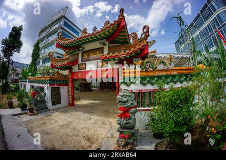 Exterior view of Hoon Sian Keng Buddhist Temple, Changi Road, Singapore ...