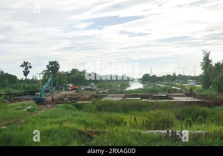 construction site water-gate for controlling water flowing in canal ...