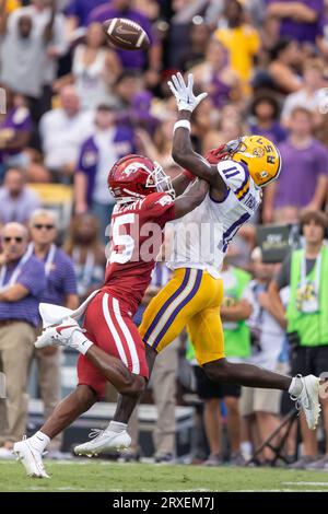 LSU wide receiver Brian Thomas Jr. (11) catches a pass in the end zone ...