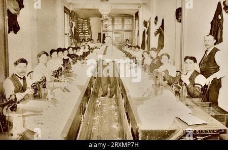 Garment Factory early 1900s, Garment Workers Stock Photo - Alamy