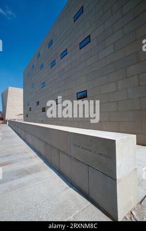 New Synagogue and jewish parish hall, Architects Nikolaus Deer ...