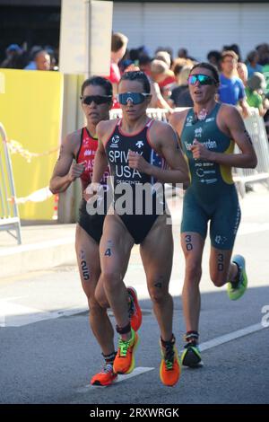 Taylor Spivey running in Pontevedra in the 2023 World Triathlon ...