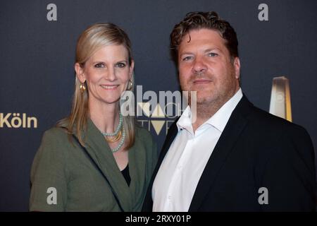 Dorothea Jacob und Arnim Butzen bei der Verleihung des Deutschen ...