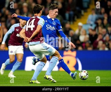 James Garner of Everton scores to make it 0-1 during the Premier League ...