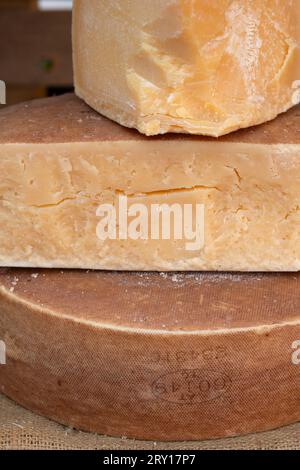 Italy, Veneto, Market, Monte Mezzano Stravecchio Cheese Stock Photo - Alamy