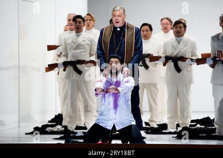 Rene Pape bei der Fotoprobe von Verdis Don Giovanni in der Regie von ...