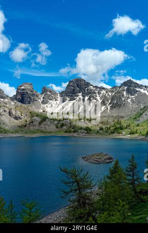 Lac d'Allos, 2220 m, largest natural high-altitude lake in Europe ...