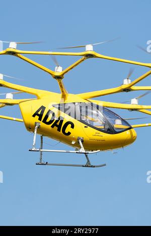 28 September 2023, Baden-Württemberg, Bruchsal: An unmanned Volocopter ...