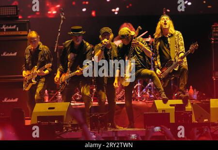 Krokus am Riverside Festival. Von links: Fernando von Arb, Mark Kohler ...