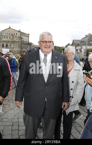 Stephan Seeger bei der Ankunft zur Trauung von Maria Teresita ...