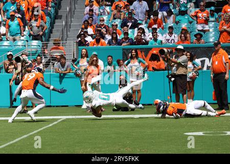 Denver Broncos cornerback Tremon Smith (1) against the Kansas City ...