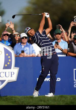Xander Schauffele tees off on the 18th hole during the second round of ...