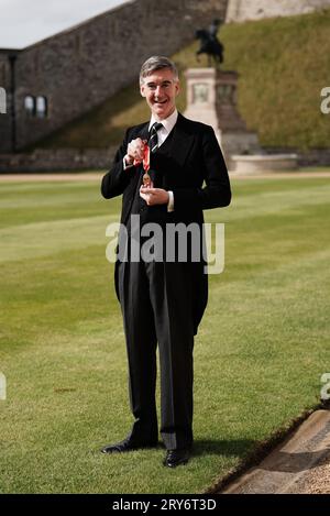 RETRANSMITTING AMENDING CAPTION FROM KNIGHT COMMANDER TO KNIGHT ...