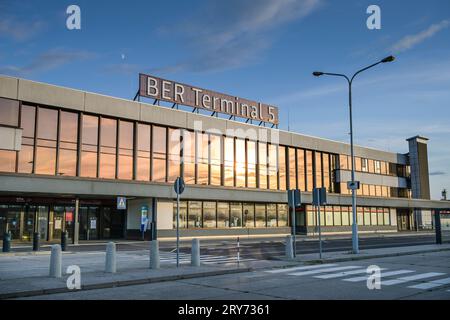 Flughafen BER Terminal 5, ehemaliger Flughafen SXF, Schönefeld ...