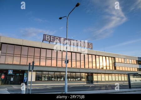 Flughafen BER Terminal 5, ehemaliger Flughafen SXF, Schönefeld ...