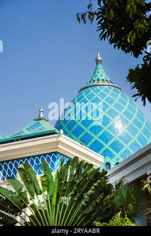 Surabaya Great Mosque, Masjid al Akbar in Indonesian, in the city of ...