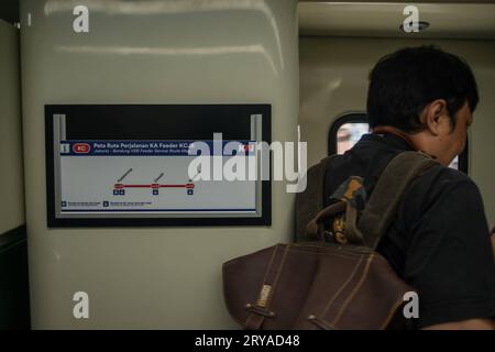 FEEDER TRAIN TEST RUN Feeder trains on the railway line at Bandung ...