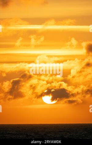 Bright sunrise over the ocean Stock Photo - Alamy