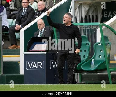 Dundee manager Tony Docherty on the pitch before the cinch Premiership ...