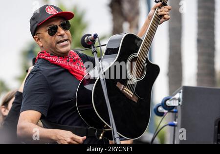 Beverly Hills, USA. 29th Sep, 2018. Austin Hines with wife Lois Hines ...
