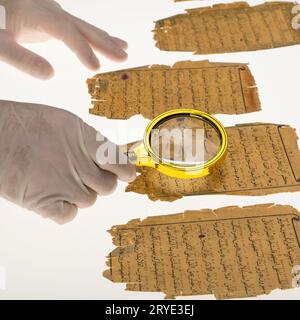 Ancient Arabic manuscripts Stock Photo - Alamy