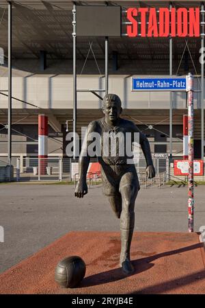 Bronze statue of Helmut Rahn, Helmut-Rahn-Platz, Essen, North Rhine ...