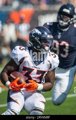 Chicago, IL, USA. 1st Oct, 2023. Chicago Bears #85 Cole Kmet is tackled ...