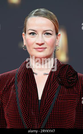 Schauspielerin Nina Gummich kommt zur Gala und Verleihung des Deutschen ...