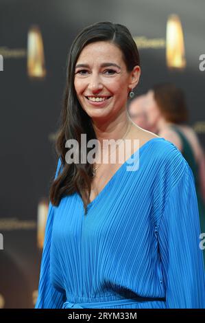 Moderatorin Pinar Atalay kommt zur Gala und Verleihung des Deutschen ...