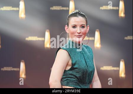 Schauspielerin Jeannine Michaelsen kommt zur Gala und Verleihung des ...