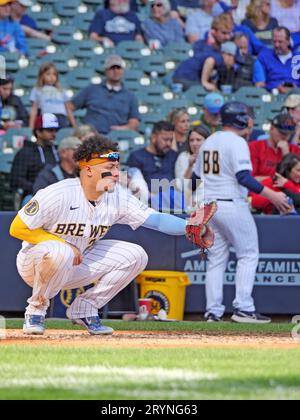 Milwaukee Brewers' William Contreras warms up before Game 2 of baseball ...