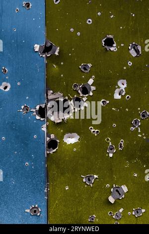 Pattern explosion-damaged wall of the house in Ukraine Stock Photo - Alamy