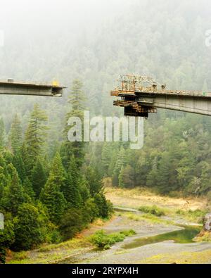 Bridge over South Fork Eel River on SR 1 near Leggett, California ...