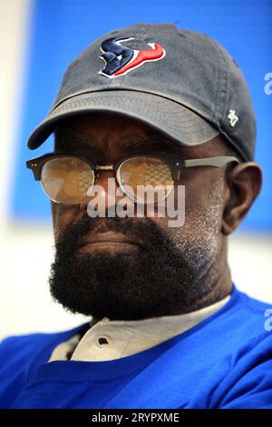 Barbadian draughts grand master, Jack Francis competing in the Scottish ...