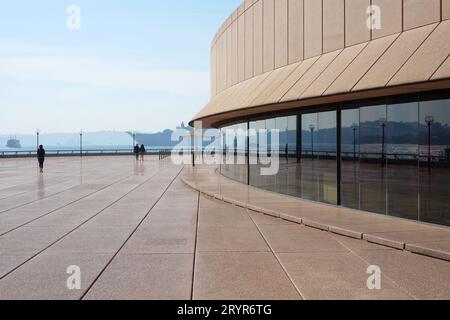 Design and innovation, the Sydney Opera House, Monumental Steps, Sails ...