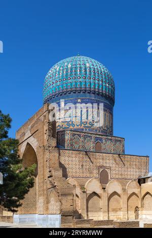 Central Asia, Uzbekistan, Samarkand. Mosque complex at night Stock ...