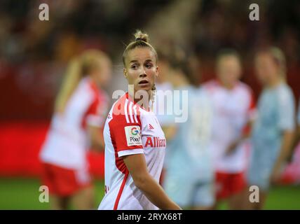 Giulia Gwinn (7 FC Bayern) nach einem Foul am Bodne beim UEFA Womens Champions League Spiel FC ...