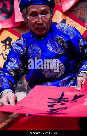 Close to the Temple of Literature, calligraphers show their skills ...