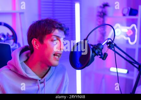 Professional gamers talk about gaming techniques for amateur gamers. to ...