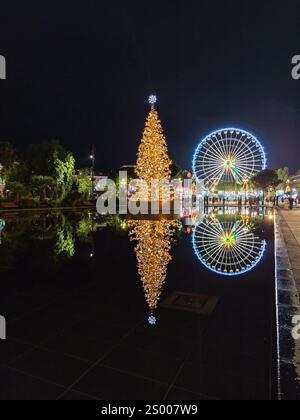 Christmas market in Nice, South of France Stock Photo - Alamy