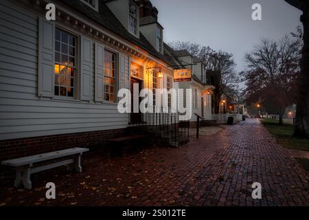 Shields Tavern on Duke of Gloucestor Street in the historic colonial ...