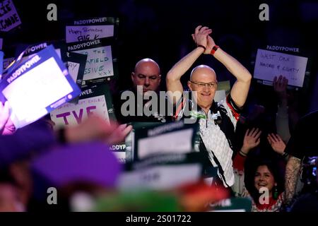Mickey Mansell ahead of his match against Jonny Clayton during day nine ...