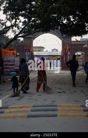 Life in Panchavati facility, Karsevak Puram in Ayodhya, UP, India Stock ...