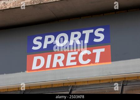 Sports Direct signage Stock Photo - Alamy