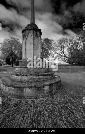 The Butter Cross and John Clare Memorial, (peoples poet), Helpston ...