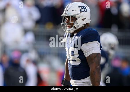 Penn State defensive tackle Zane Durant (28) tackles Villanova running ...